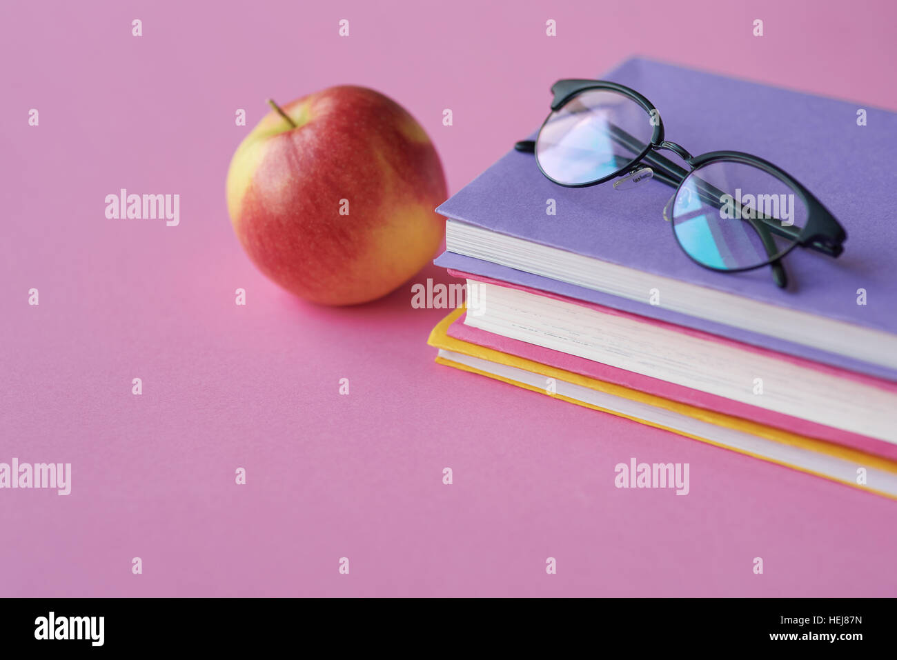 No people shot work desk hi-res stock photography and images - Alamy