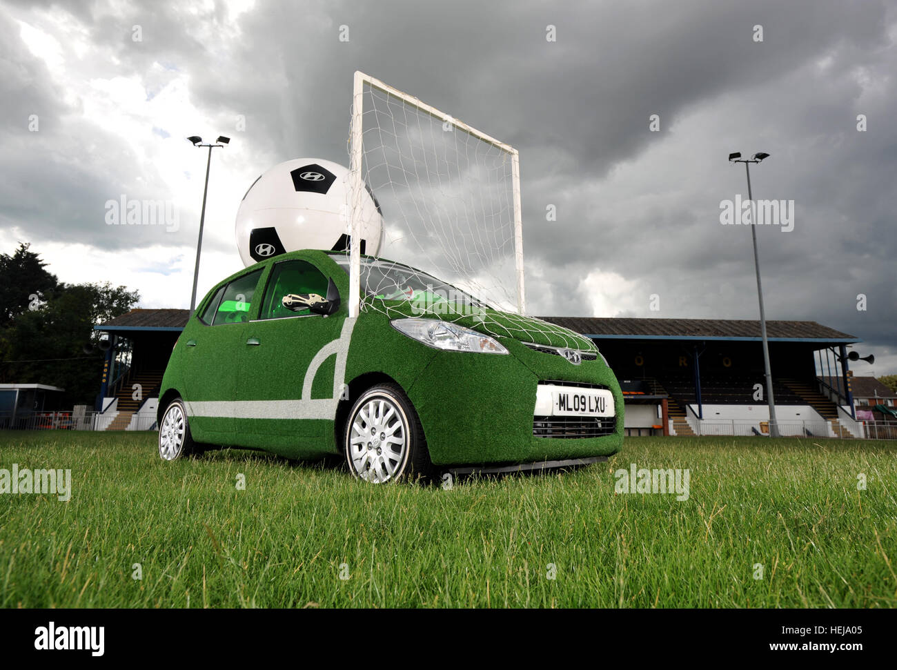 2009 Hyundai i10 promotional football car with grass bodywork ...