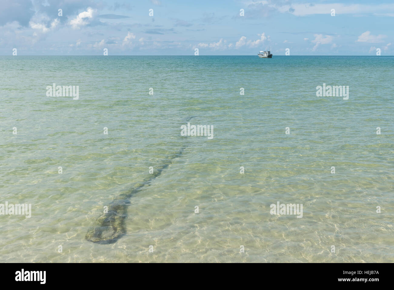 Mooring rope on the beach Stock Photo - Alamy