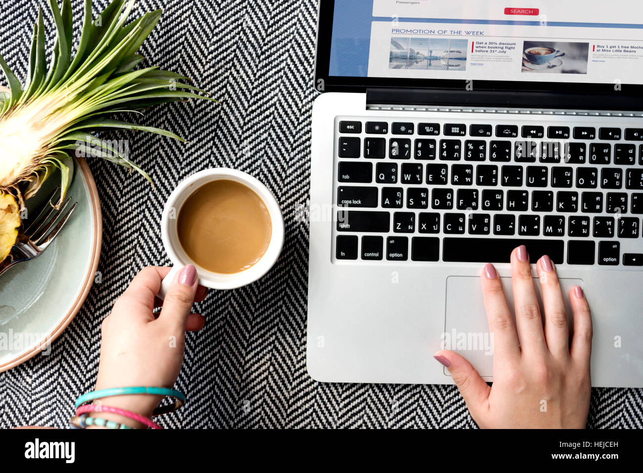 Internet website hi-res stock photography and images - Alamy