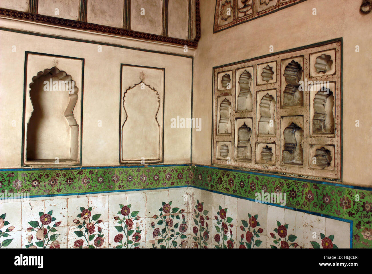 Mughal love painting hi-res stock photography and images - Alamy