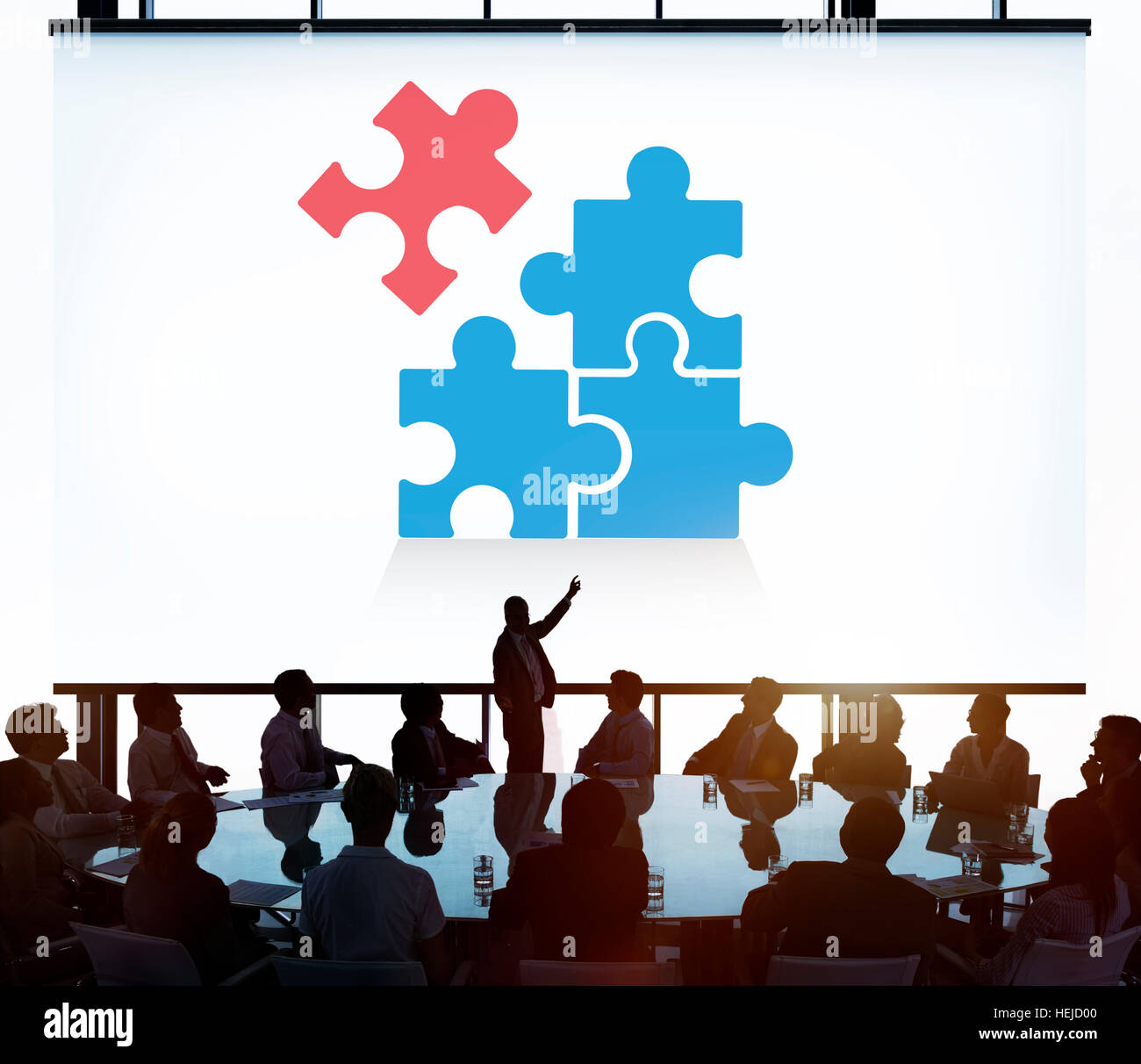 Team building exercise business hi-res stock photography and images - Alamy