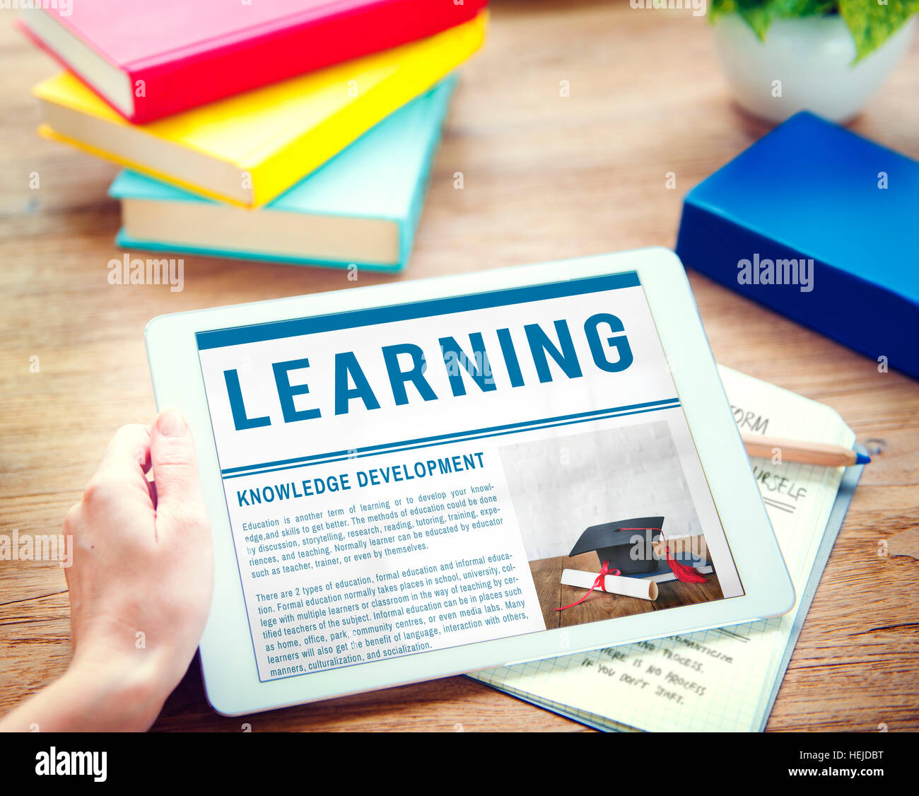 Graduation hat note hi-res stock photography and images - Alamy