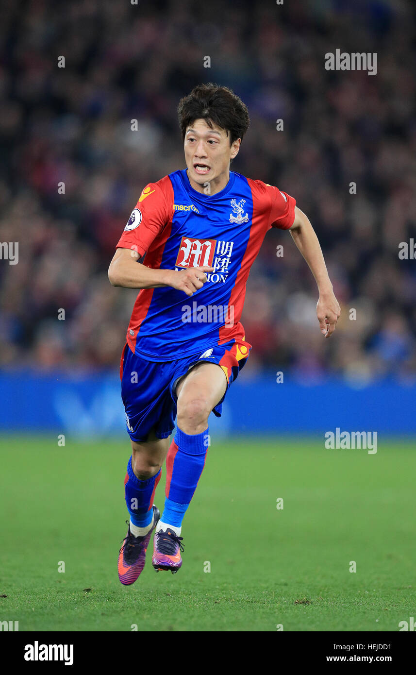 Crystal Palace's Lee Chung-yong Stock Photo - Alamy