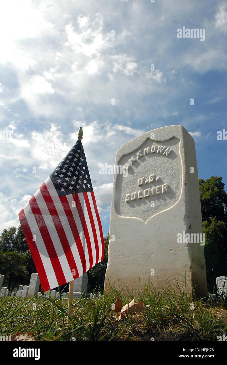 Fort leavenworth cemetery hi-res stock photography and images - Alamy
