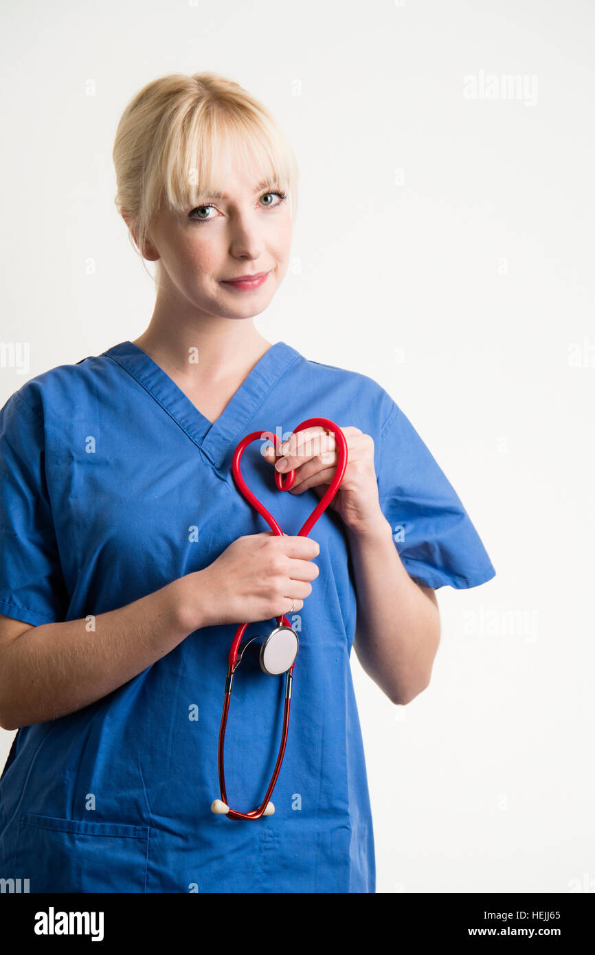 UK Health care professionals : A National Health Service (NHS) woman ...