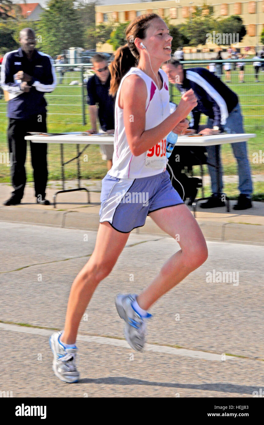 US Army 52485 German and American runners compete in Wiesbaden Half ...