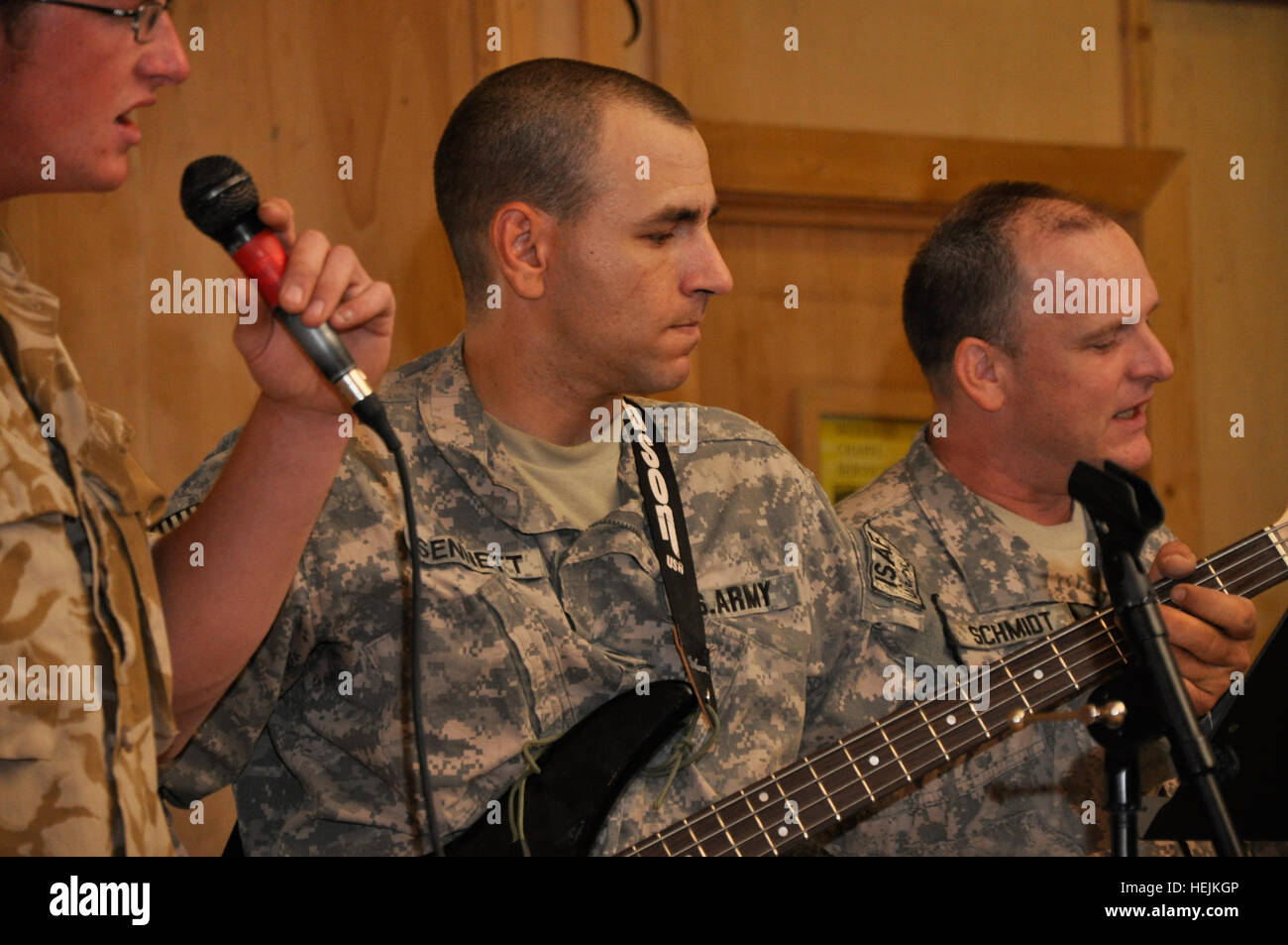 US Army 52826 KANDAHAR AIRFIELD, Afghanistan - Spc. Joshua A. Sennett ...