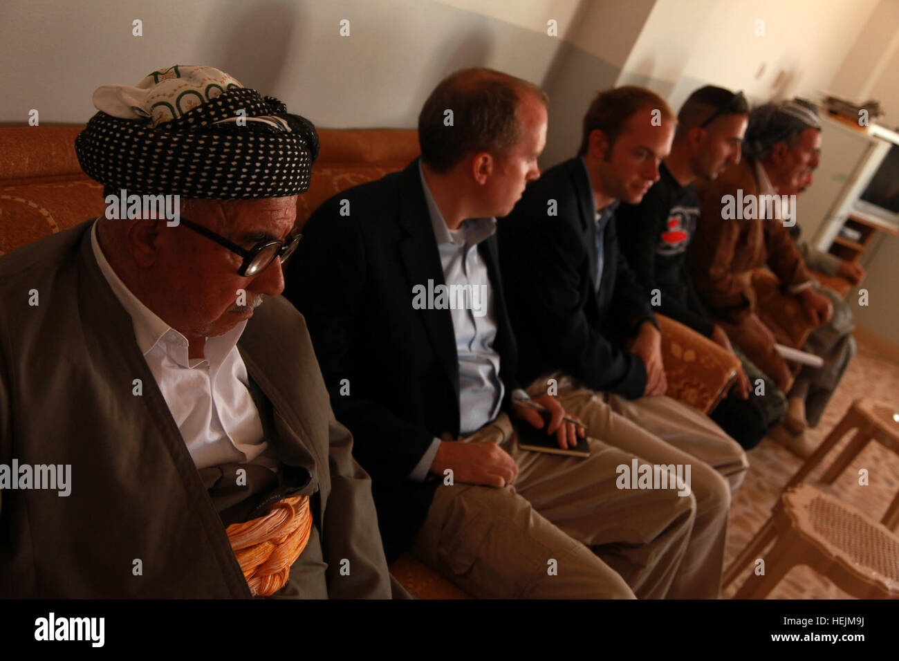 Group of down and outs hi-res stock photography and images - Alamy