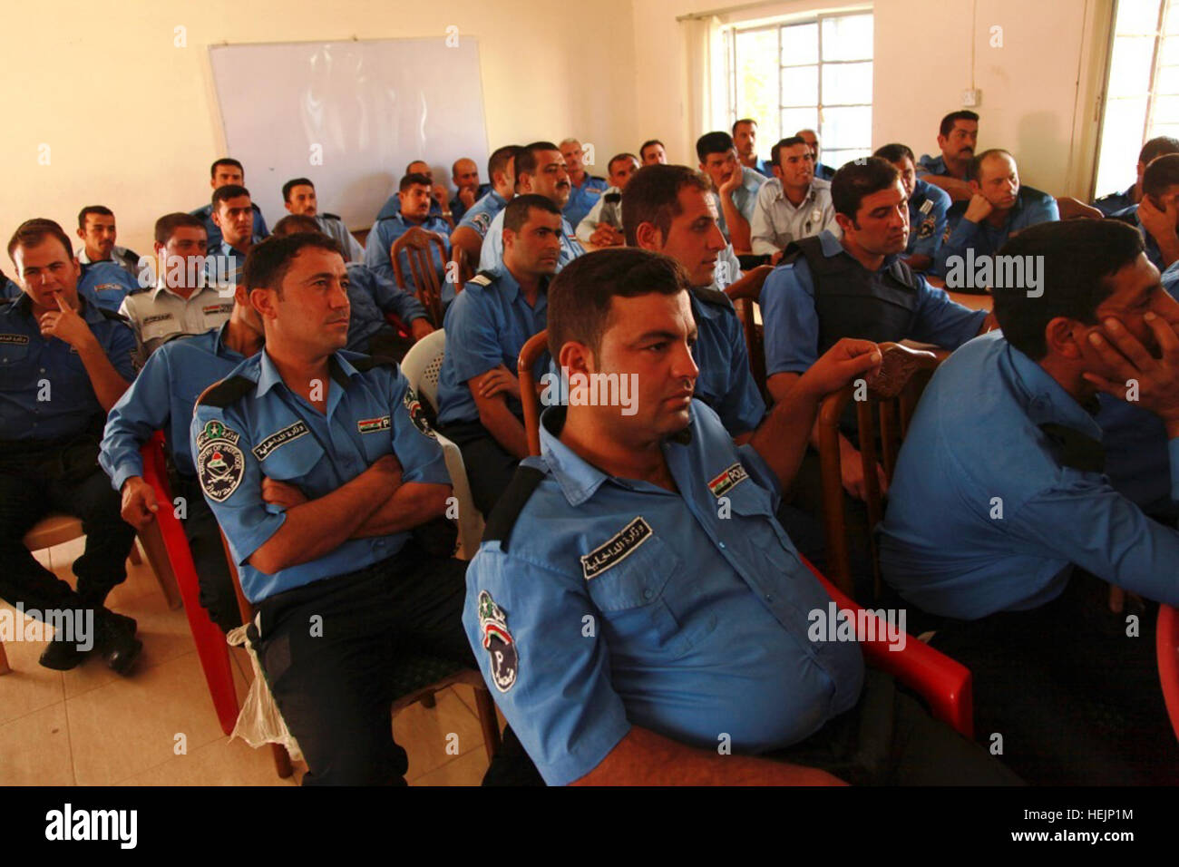U.S. Army Soldiers conduct weapons familiarization training with Iraqi ...