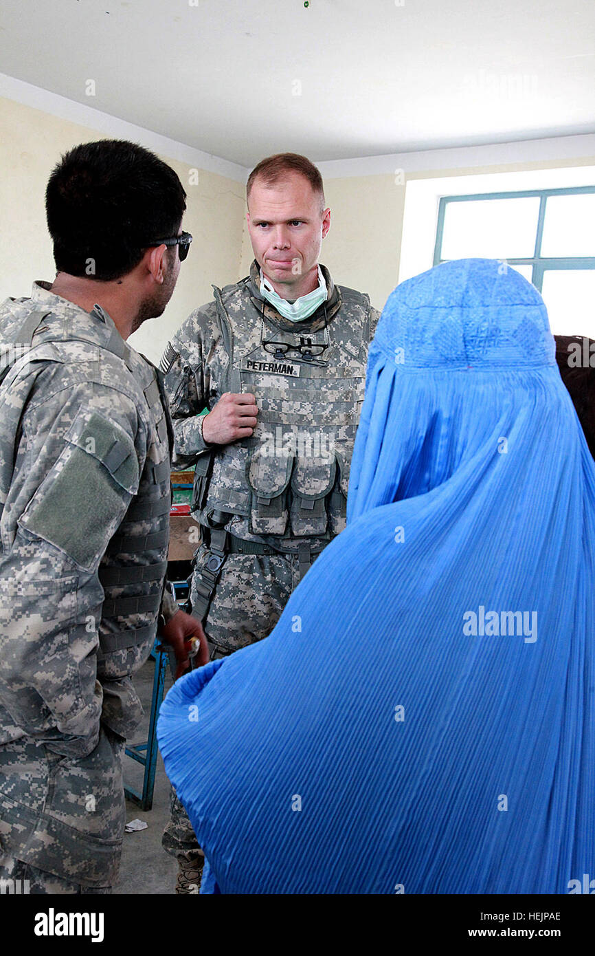 U.S. Army Capt. Scott Peterman, from Fort Drum, N.Y., assigned to C ...