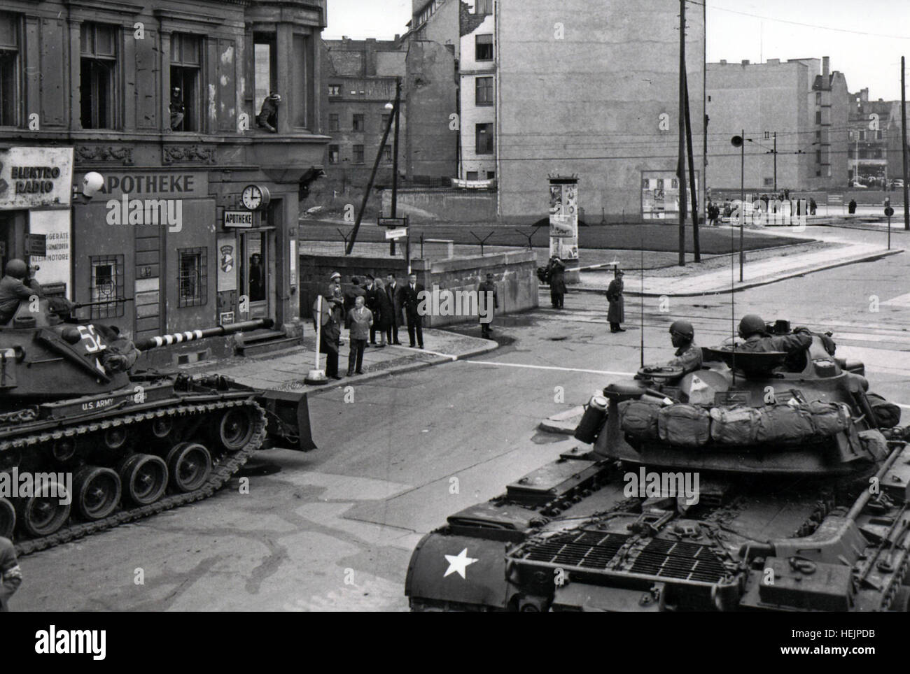 Soldiers from the U.S. Army Berlin Command face off against police from ...