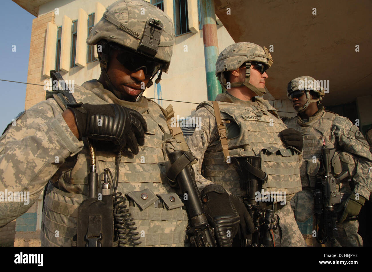 U.S. Soldiers, assigned to Outlaw Platoon, Alpha Battery, 2nd Battalion ...