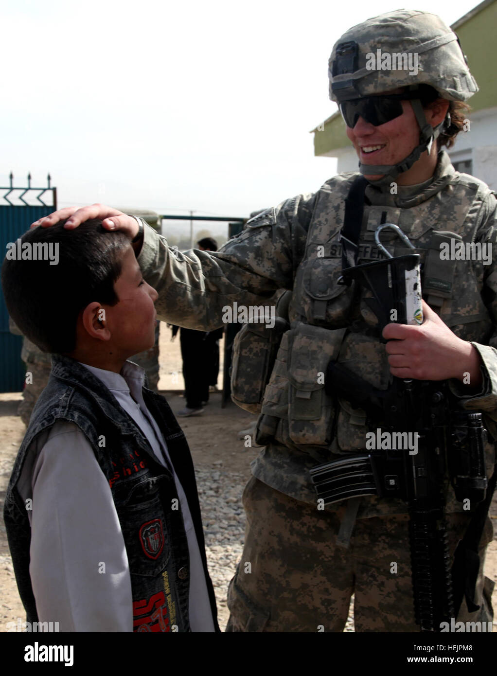 U s army officer conducts hi-res stock photography and images - Alamy