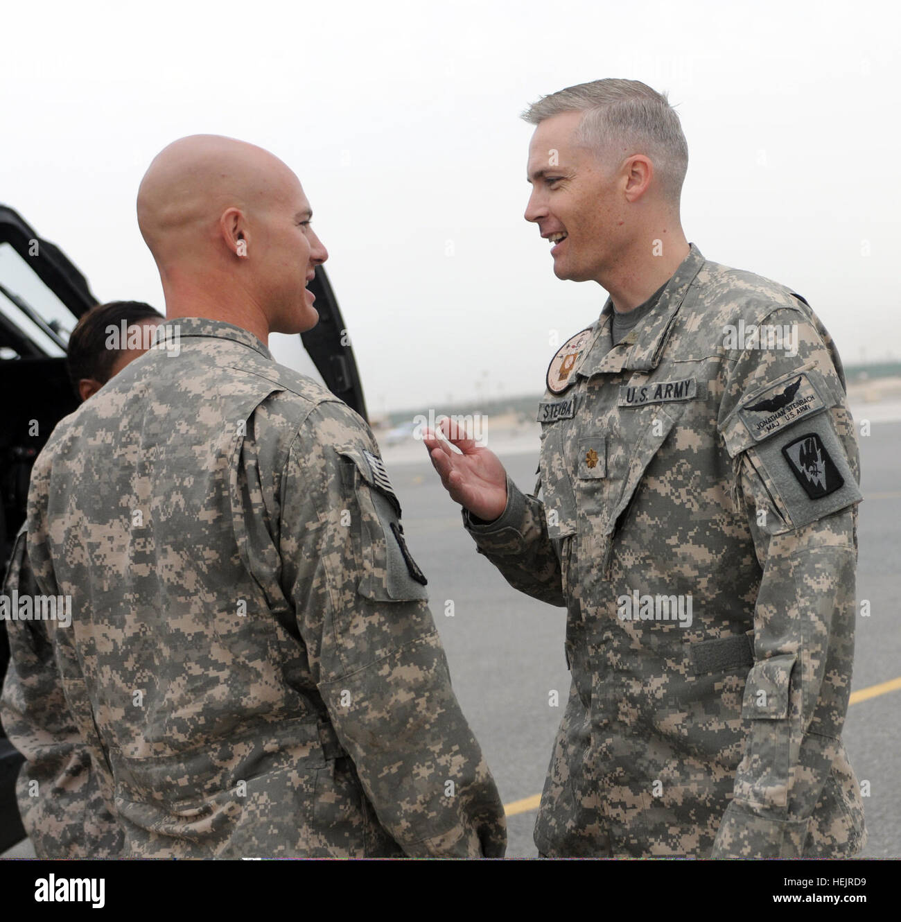 Army aviator magazine hi-res stock photography and images - Alamy