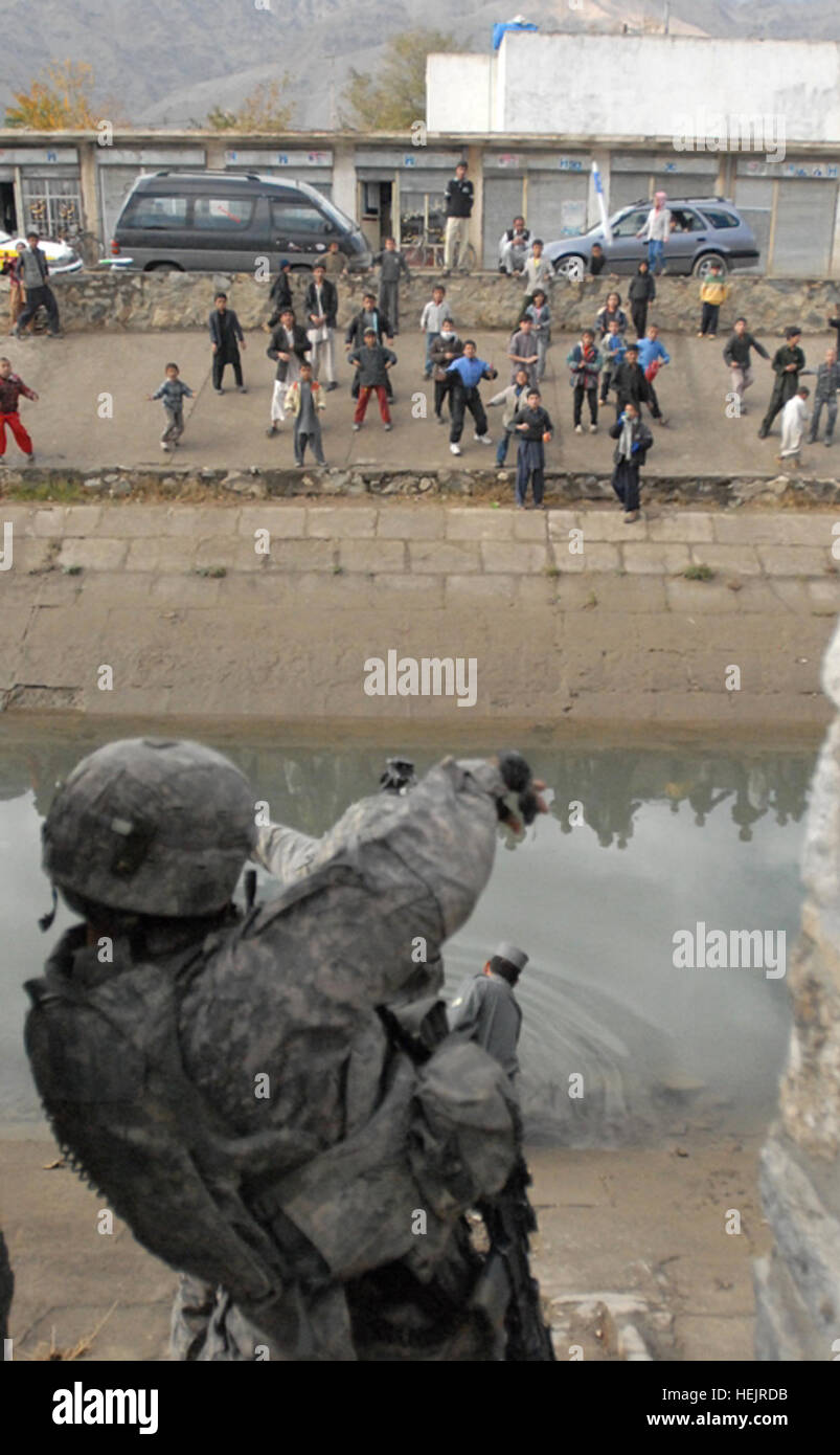 Task force gladius soldiers with 410th military police company hi-res ...