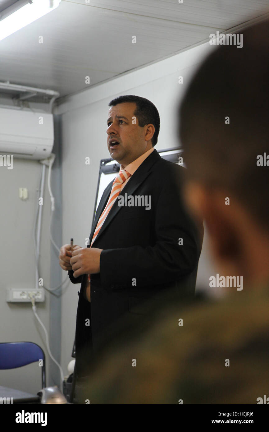 Judge Jallil Alhilaly speaks to Iraqi police officers from Dhi Qar ...