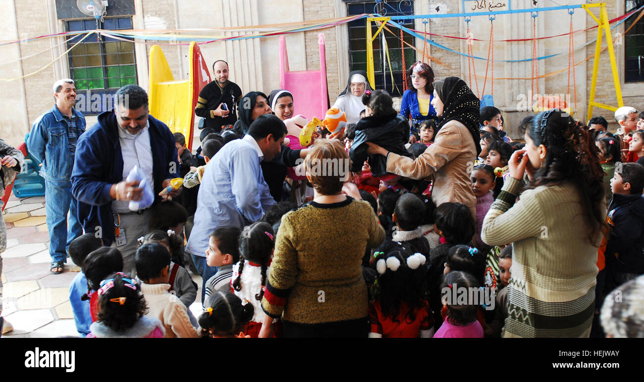 1st battalion 377th field artillery regiment hi-res stock photography ...