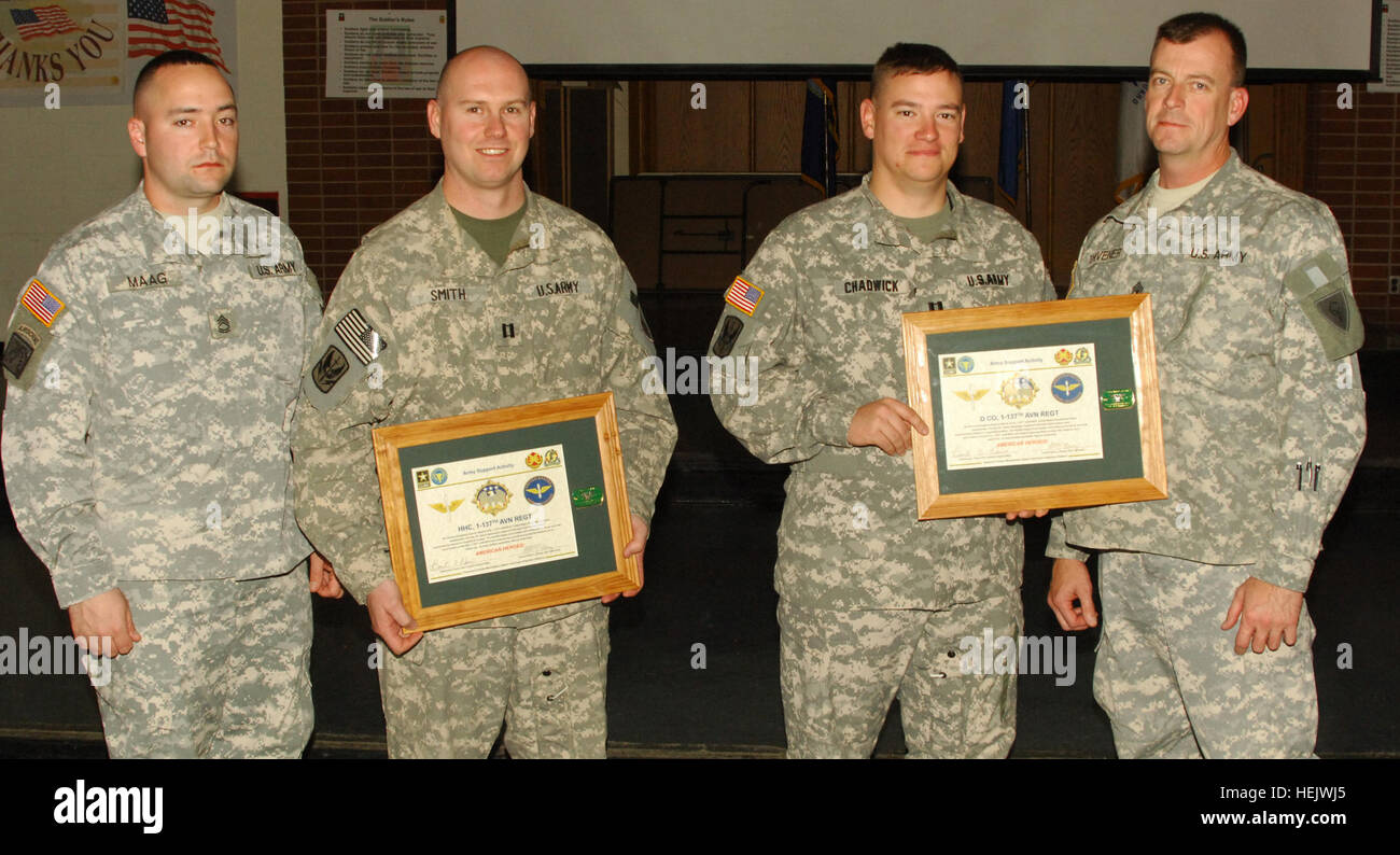 091216-A-4429M-002 From left, Sgt. 1st Class Daniel Maag and Capt ...