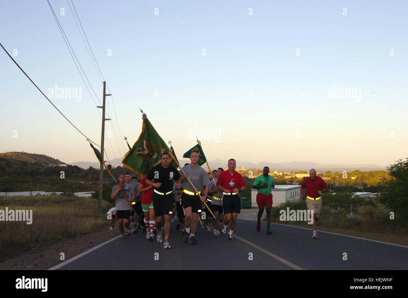 Soldiers from the 525th Military Police Battalion and other service ...