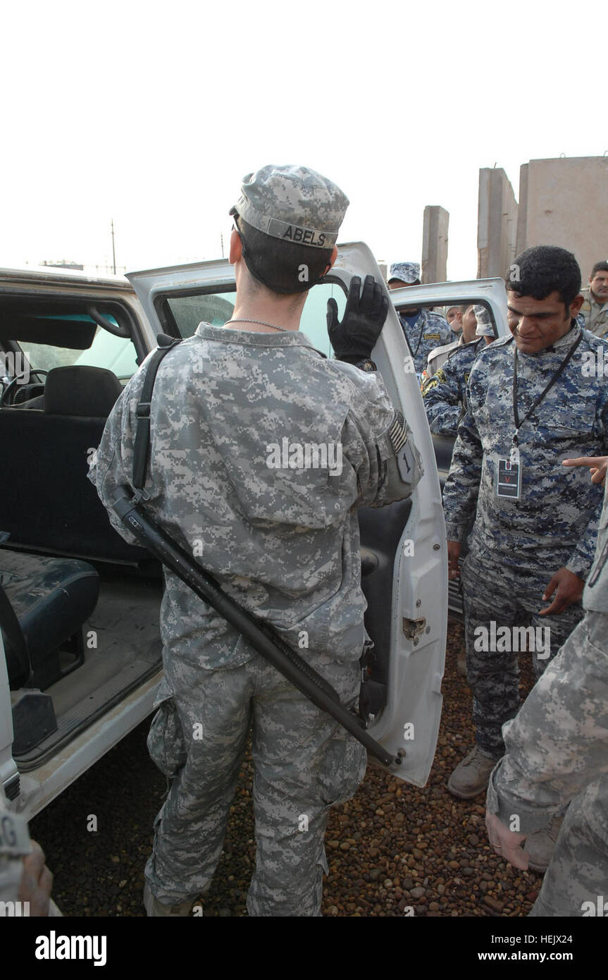 U.S. Soldiers of the 30th Heavy Brigade Combat Team, 1st Cavalry ...