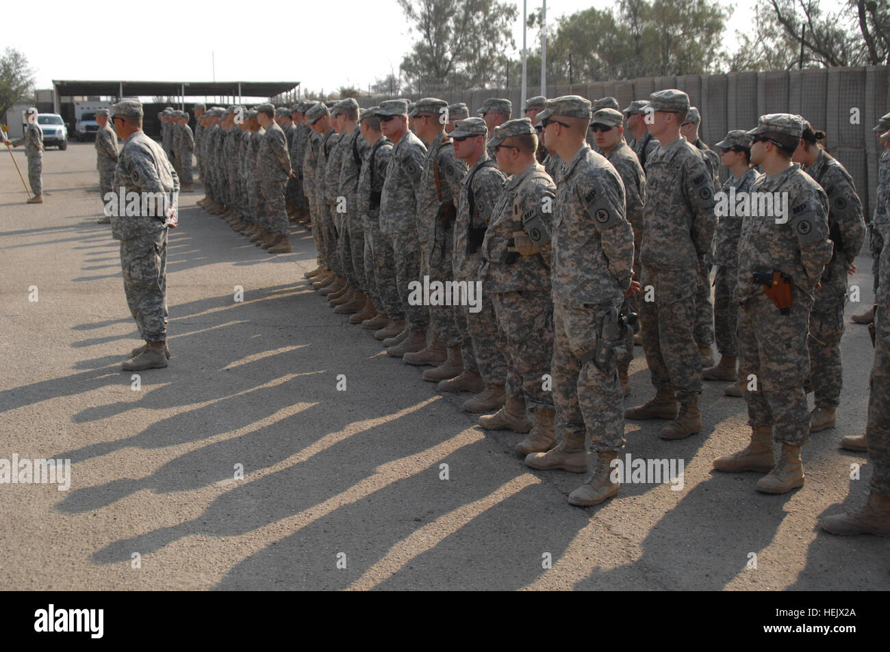 U.S. Army National Guard Soldiers, from the 252nd Military Police ...