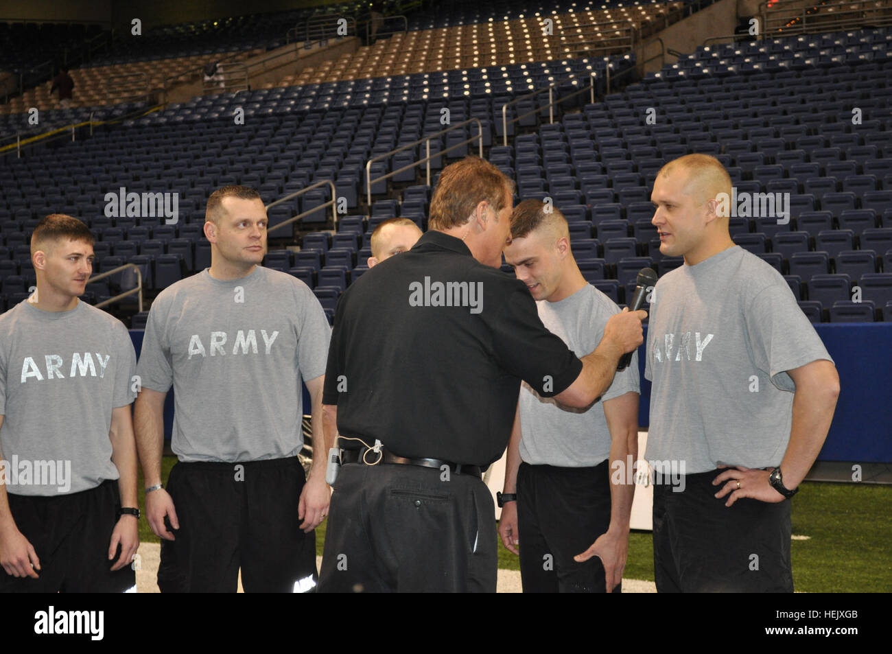 Flickr - The U.S. Army - AllAmericanBowl20109 Stock Photo - Alamy