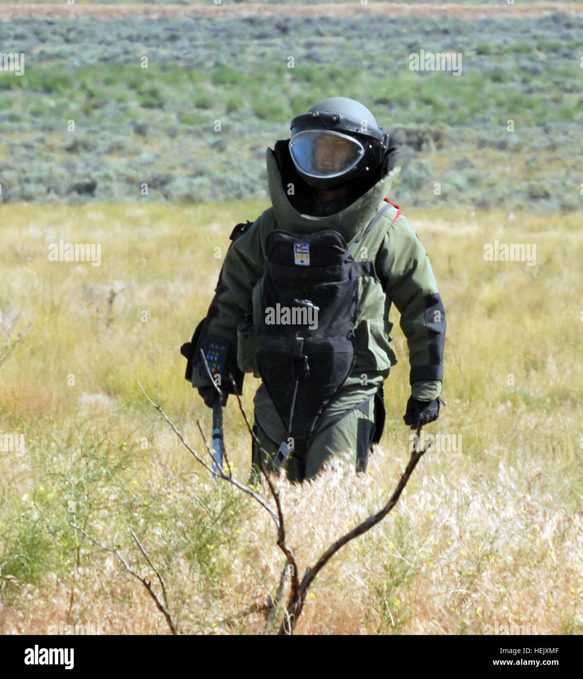 Ordnance disposal team hi-res stock photography and images - Alamy