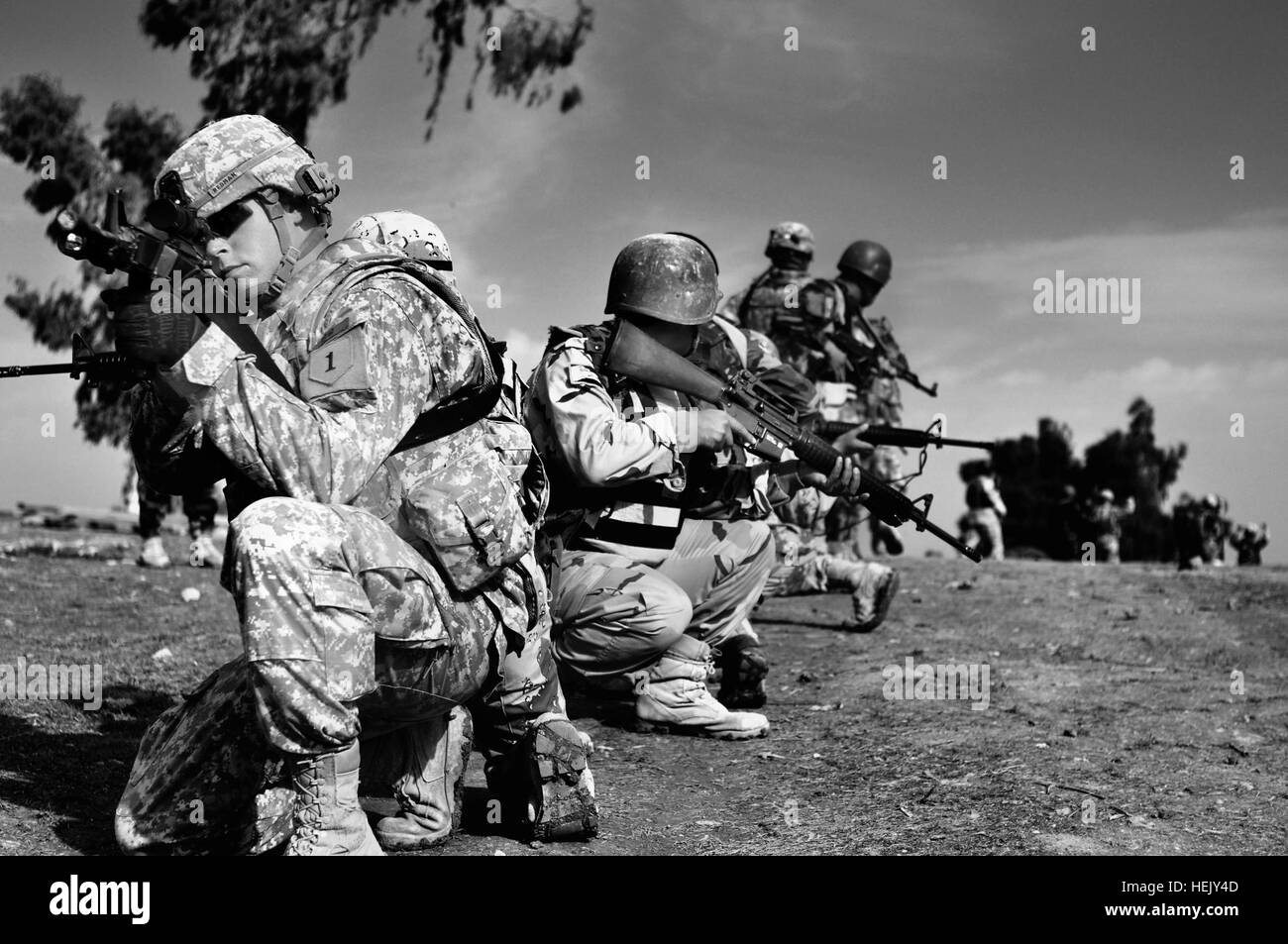 Soldiers from 2nd Heavy Brigade Combat Team, 3rd Infantry Division ...