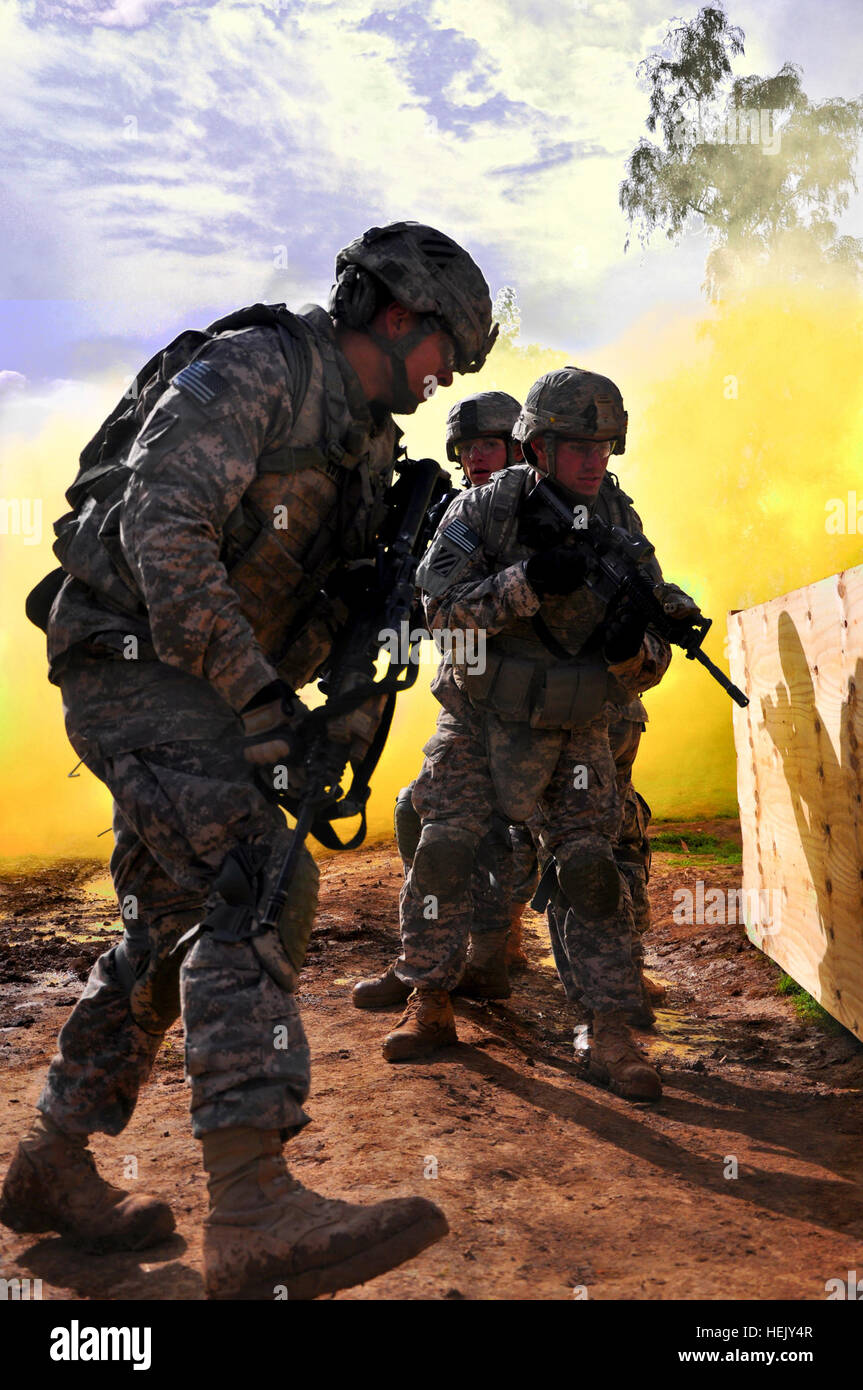Soldiers from 2nd Heavy Brigade Combat Team, 3rd Infantry Division ...