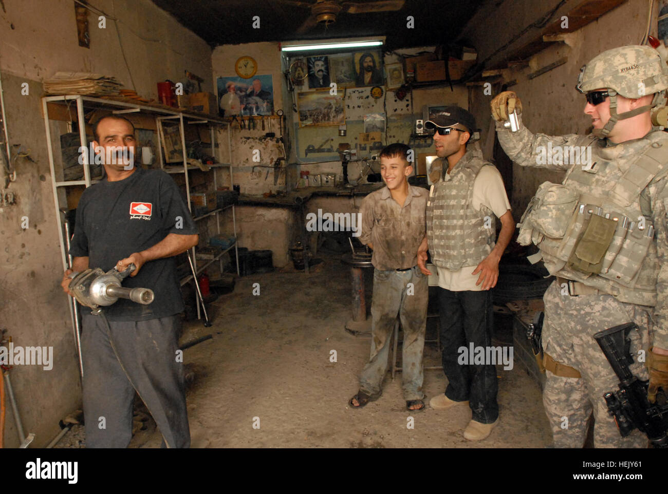 Flickr - The U.S. Army - Iraqi automotive repair shop Stock Photo - Alamy
