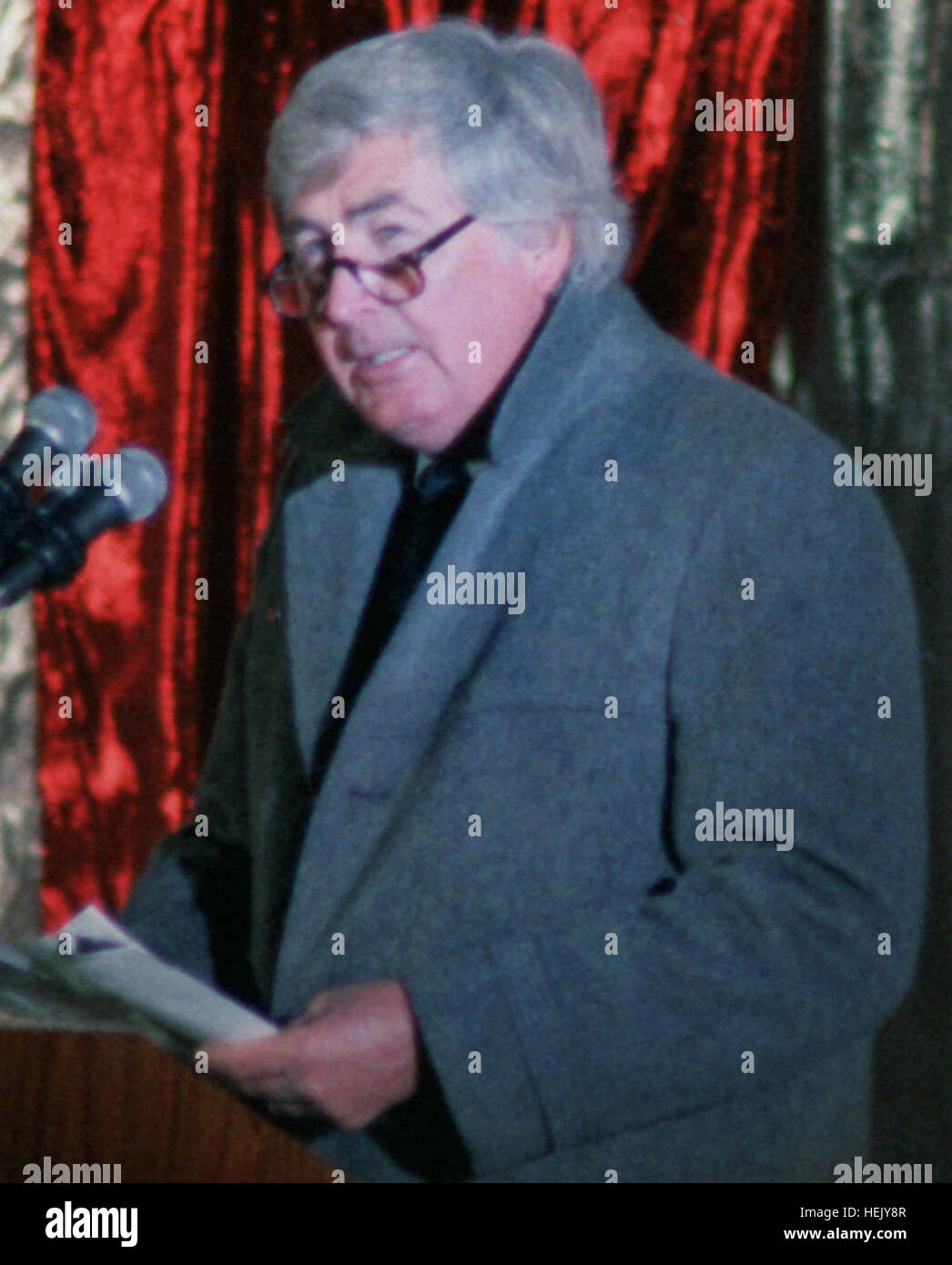 Actor Fess Parker speaks during the Prelude Pageant on the Ellipse ...