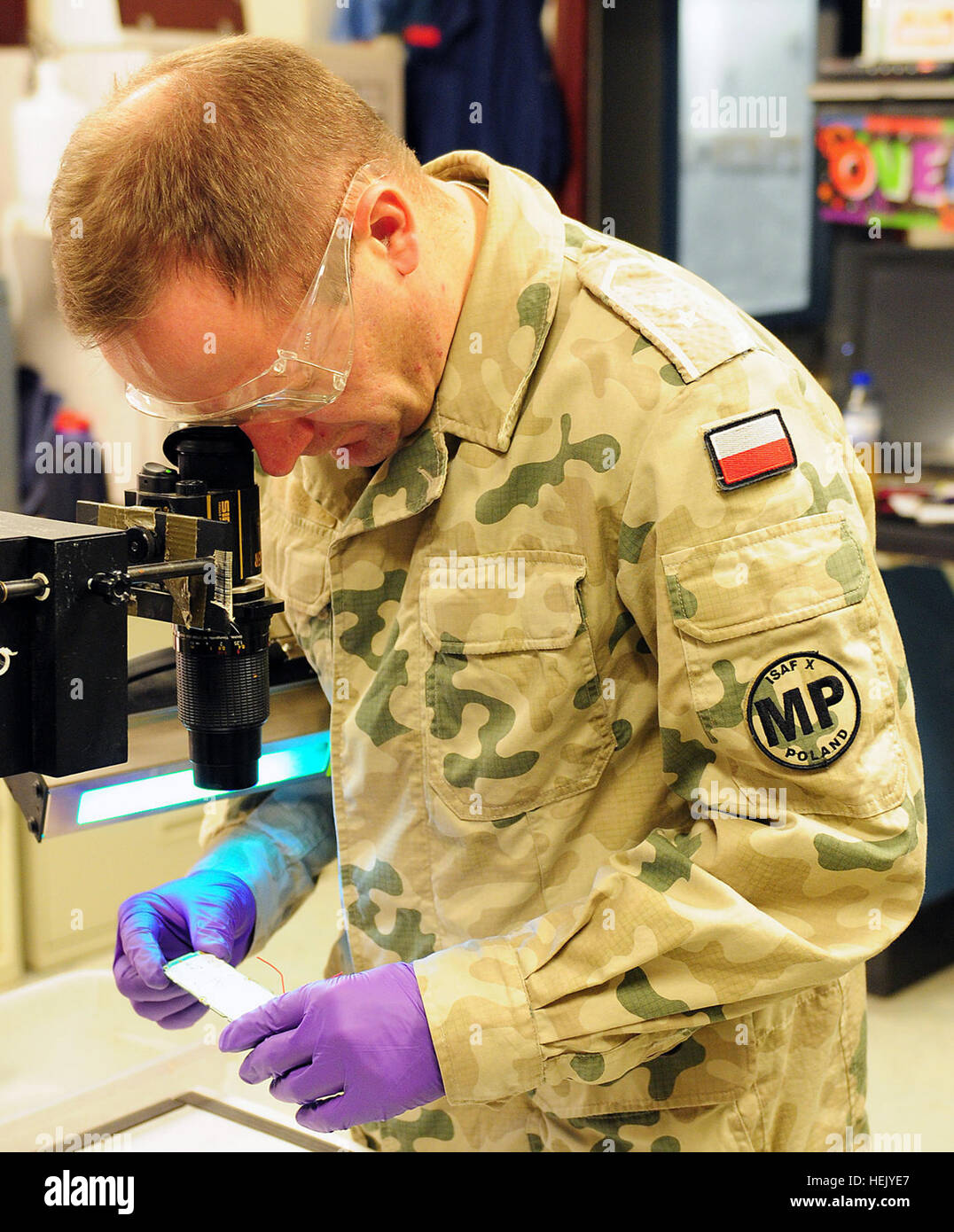 Polish army Chief Warrant Officer 3 Mariusz Tratkiewicz, a military ...