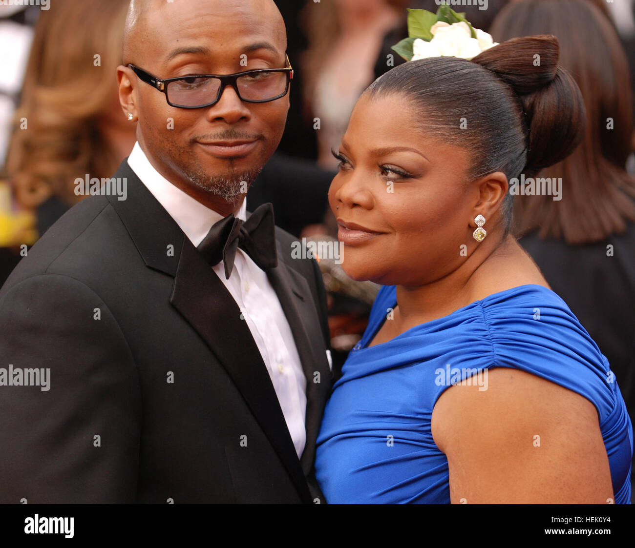 Mo'nique and husband Sidney Hicks enjoy the moment on the red carpet at ...