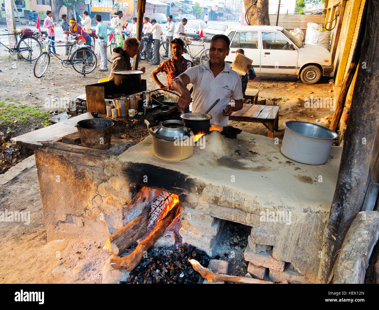 Open air restaurant stall at the main Tanakpur Road, Uttarakhand, India ...