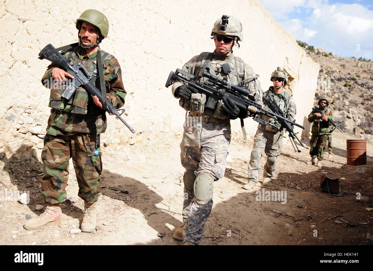 1st squadron 33rd cavalry regiment hi-res stock photography and images ...