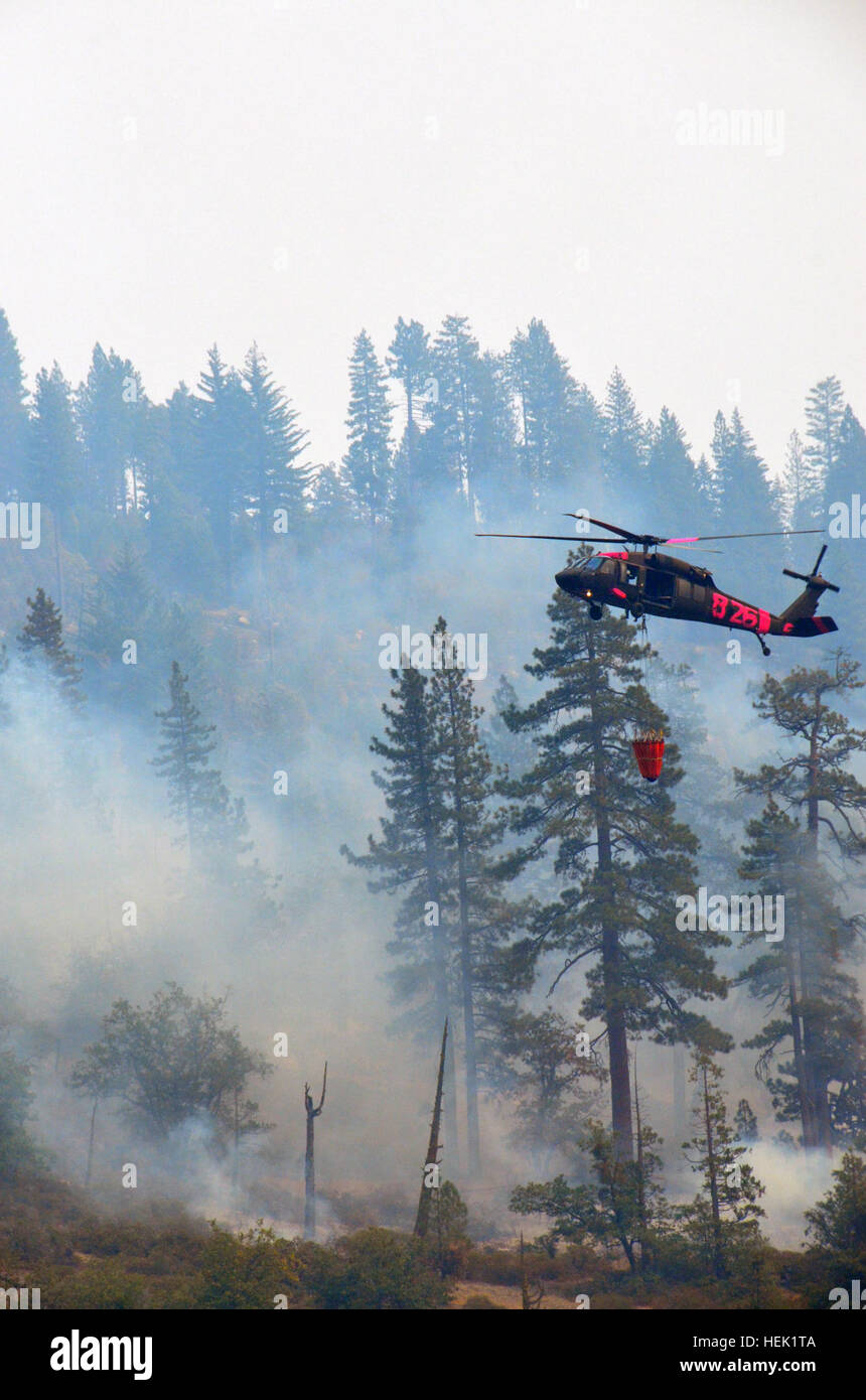 Yosemite helicopter hi-res stock photography and images - Alamy