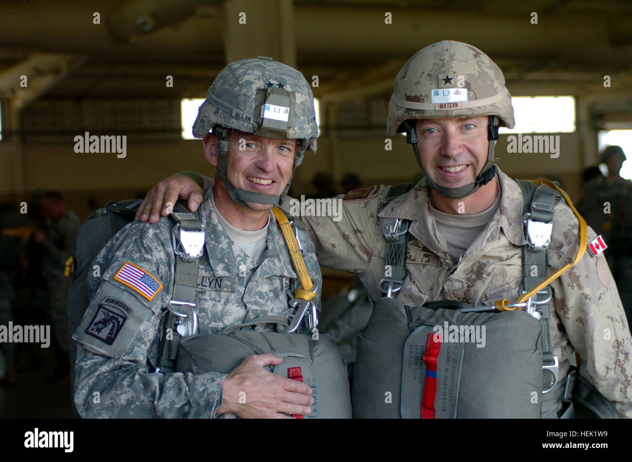 A senior U.S. Army officer completes his final airborne jump at Fort ...