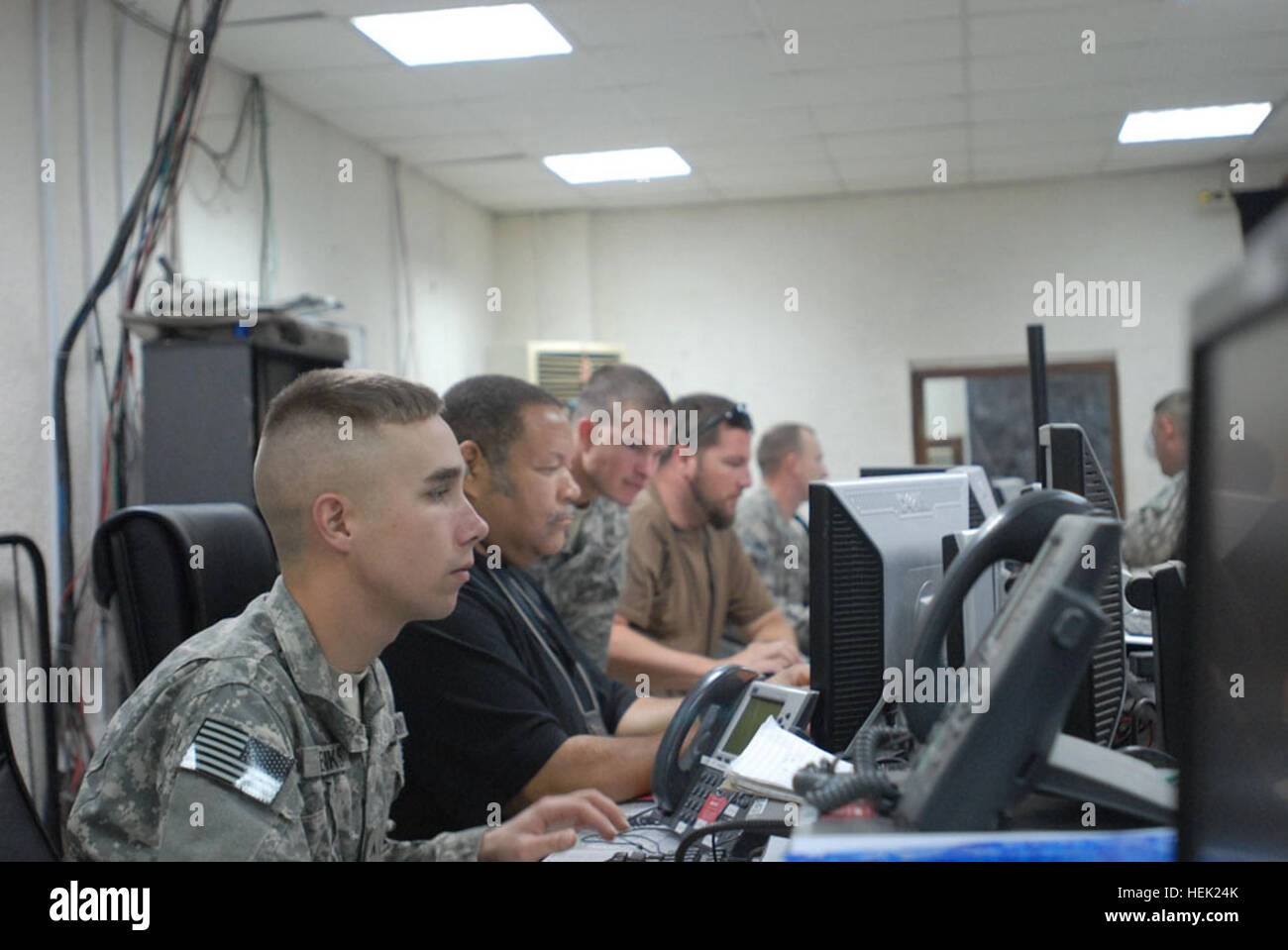 Draw bridge in operation hi-res stock photography and images - Alamy