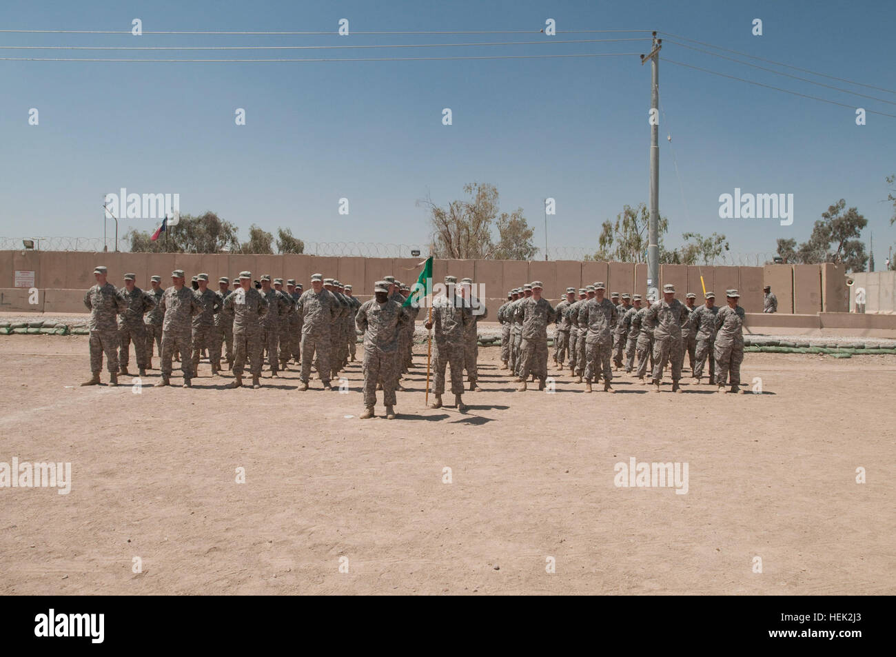 Soldiers with Headquarters and Headquarters Company, 705th MIlitary ...