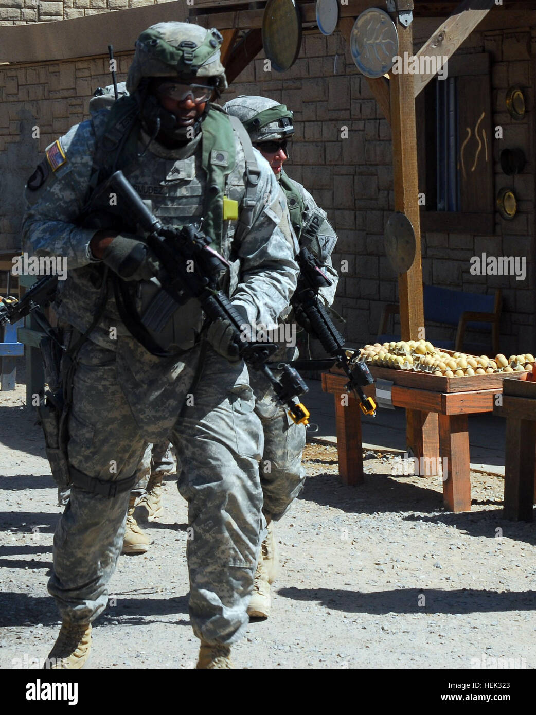 Soldiers with the 1st Brigade, 1st Armor Division, Special Troops ...