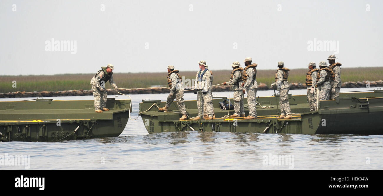 ST BERNARD, LA - Louisiana National Guardsmen of 2225th Multi-Role ...