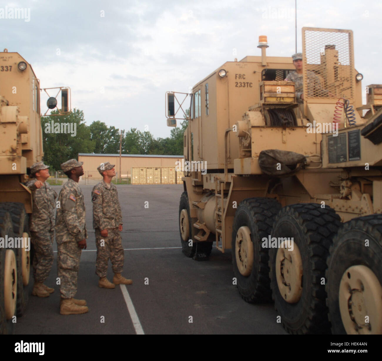 M1070 het hi-res stock photography and images - Alamy