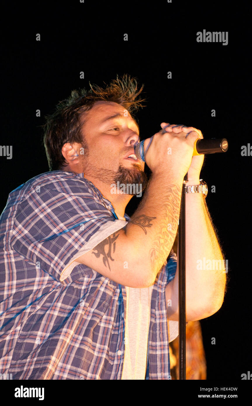 Rock star Uncle Kracker entertains a crowd of several hundred deployed ...