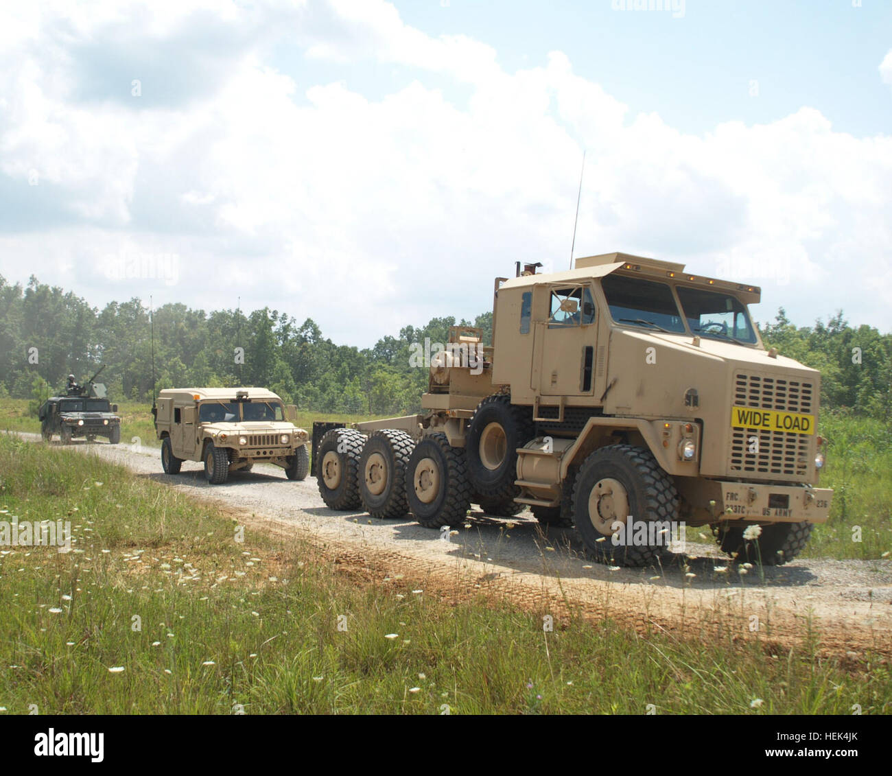 M1070 het hi-res stock photography and images - Alamy