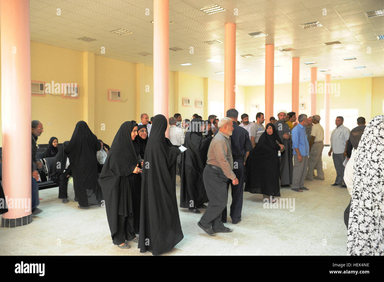 Iraq border point of entry terminal hi-res stock photography and images ...