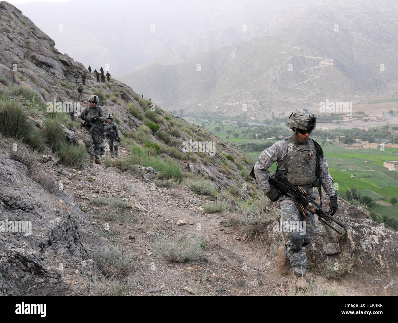 KUNAR PROVINCE, Afghanistan - From right, U.S. Army Pfc. Edwin O ...