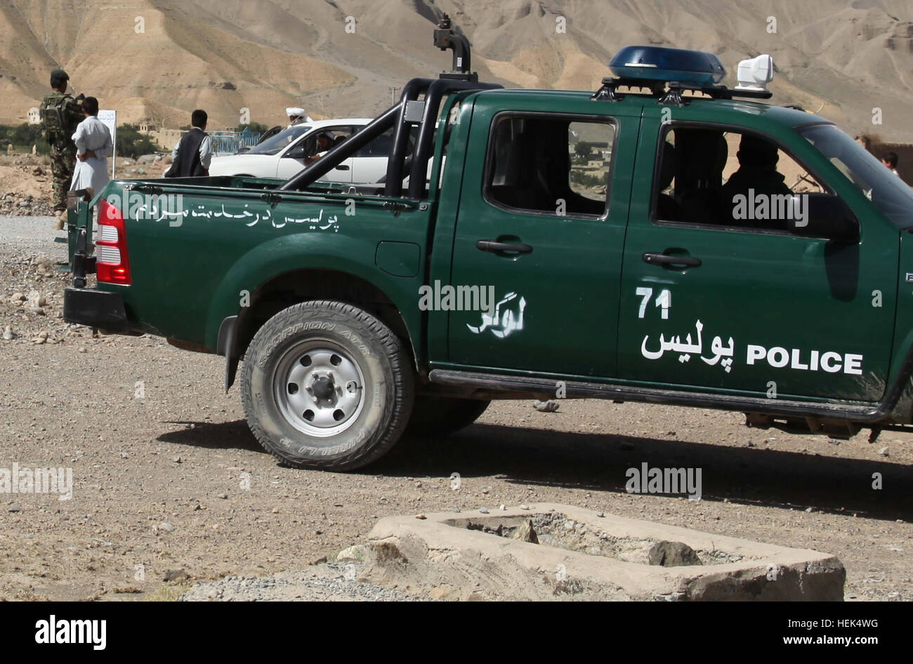 The Afghan National Army and National Police set a traffic control ...