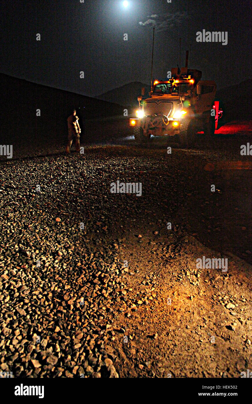 U.S. Army soldiers from A & B Platoon, Alpha Company, 173rd Special ...