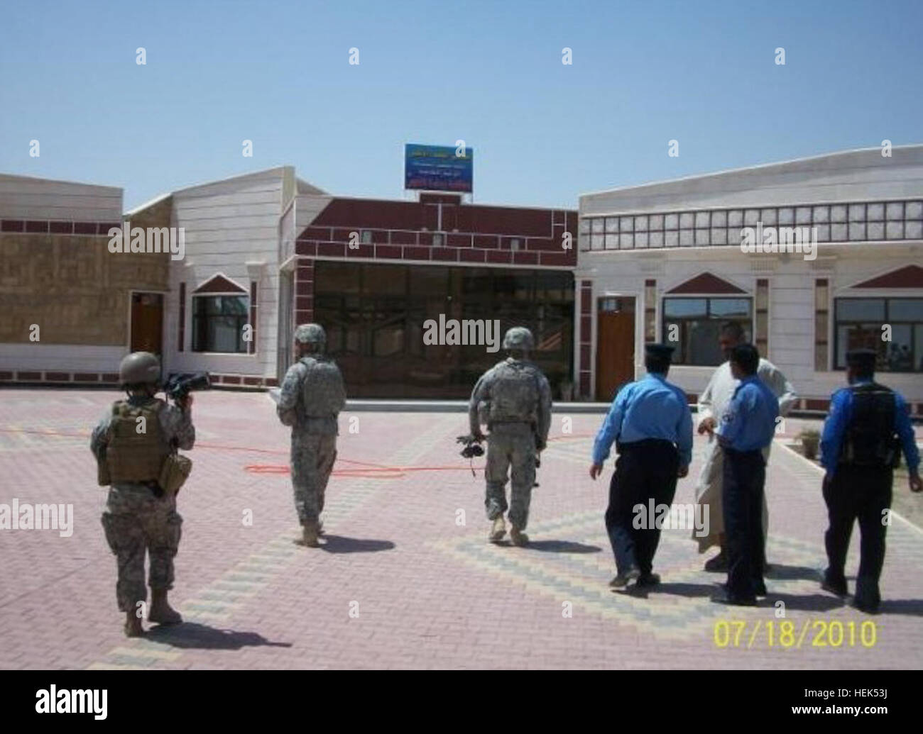 Soldiers from the Mad Dog Platoon, Headquarters and Headquarters Troop ...